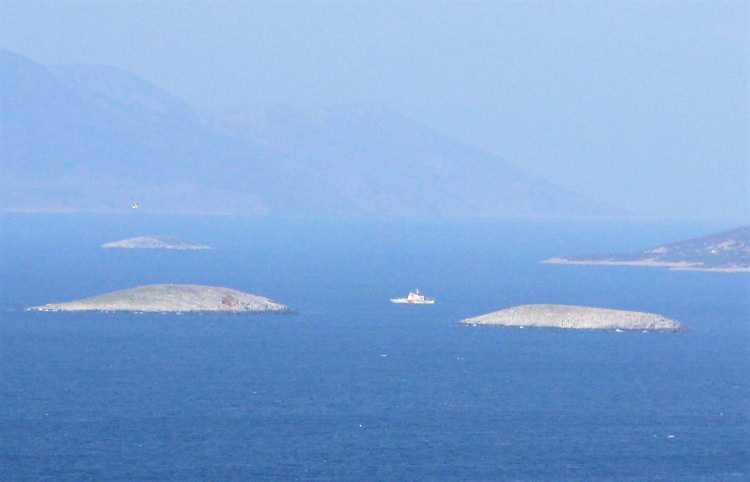 Türk askeri bunu ilk kez yaptı! Kardak'ta gözdağı - Haber 7 GÜNCEL